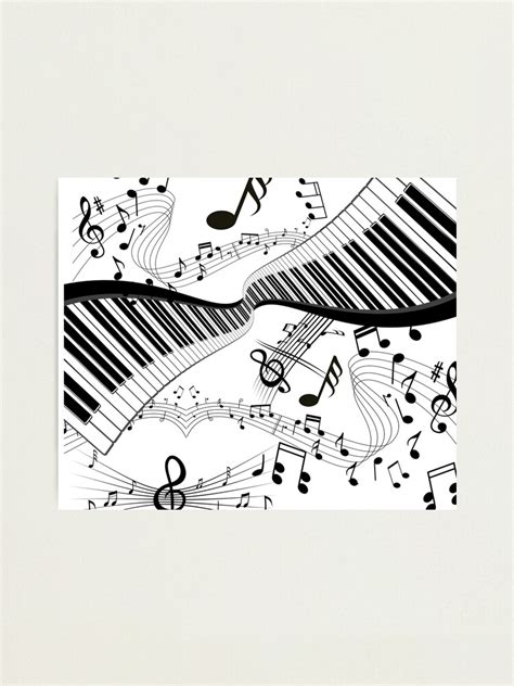Lámina fotográfica moderno se encuentra con las teclas de piano clásicas y el patrón de tela de