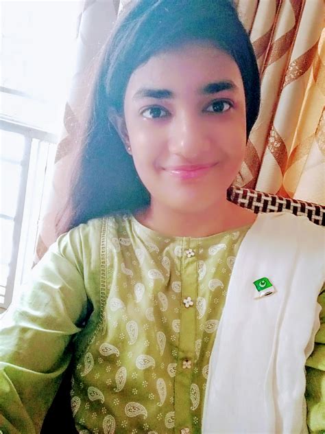 Tooba Ahmed Alvi Medium