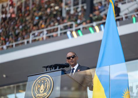 Perezida Kagame Yarahiriye Kuyobora U Rwanda Amafoto