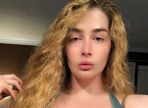 Krissy Krave Bio Age Height Wiki 😍 Models Biography