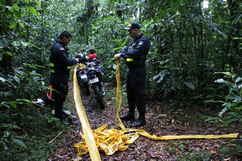Hombre Aparece Muerto En Río Con Piedra Encima Del Tórax La Nación