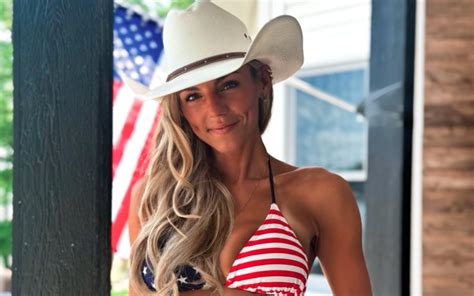 Annie Agar Nfl Post Recovery Patriotic Swimsuit And Recent Health Scare