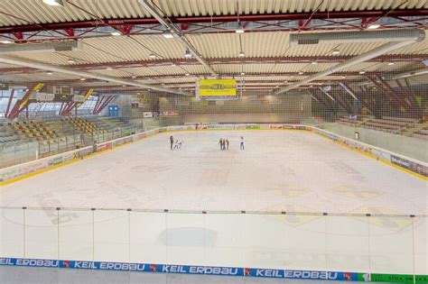 Eislaufen Und Eishockey In Zell Am See Kaprun
