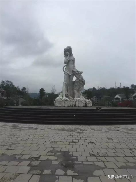 這個小鎮一腳踏三省，因一本小說出名，仍能找到小說中寫的東西 每日頭條