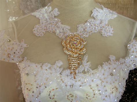 Payet Gaun Pesta Desain Baju Pesta Kebaya Modern Dan Gaun Pengantin