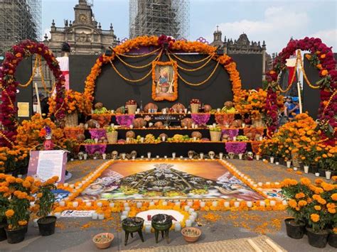Ofrenda de Día de Muertos del Zócalo de CDMX 2023 Mundukos