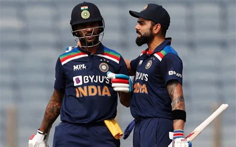 Virat Kohli Fought With Indian Selectors To Include Shikhar Dhawan In