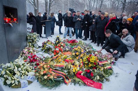Holocaust Memorial Day Mirror Online