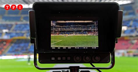 Serie A Assegnati I Diritti Tv Le Partite Su Dazn E Sky Fino Al