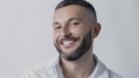 International Singer Vasil Brings Rhythm To Chicago And Beyond