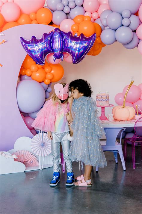 Pink Halloween Decor And Pink Halloween Party Ideas Bonjour Fête
