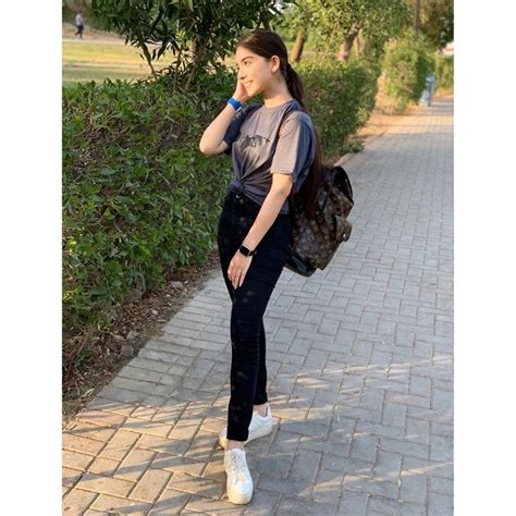 Latest Clicks Of Actress Arisha Razi Khan Reviewit Pk