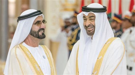 برق الإماراتشرطة أبوظبي 400 درهم غرامة عدم استخدام الإشارة الضوئية