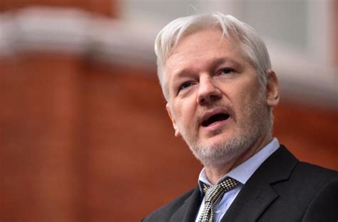 Julian Assange Bio Height Weight Measurements Celebrity Facts