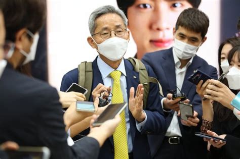 ‘3연임 윤종규 회장 디지털 플랫폼 차별화로 1등 금융그룹 지키겠다 파이낸셜뉴스