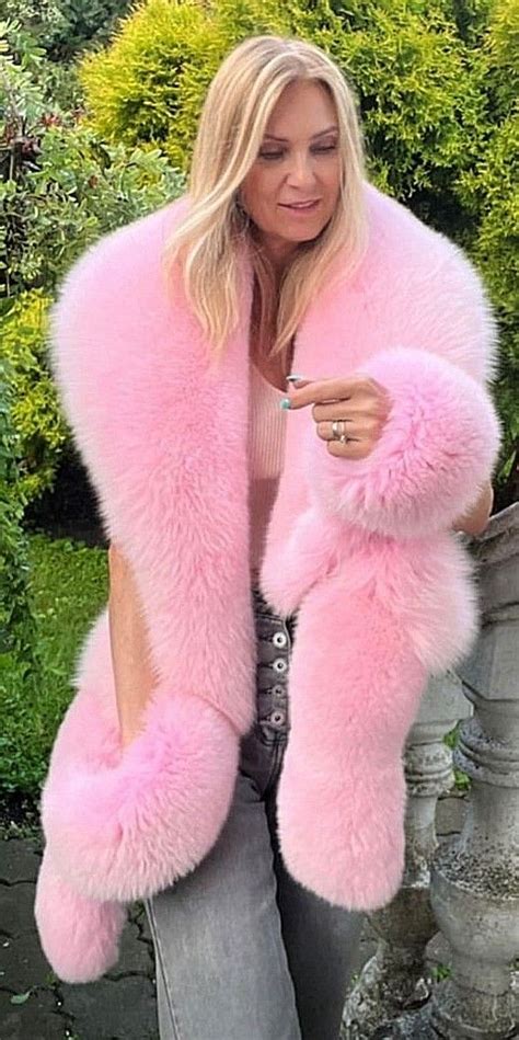 Fur Fashion Girly Fashion Fashion Outfits Sexy Fox Girls Fur Coat