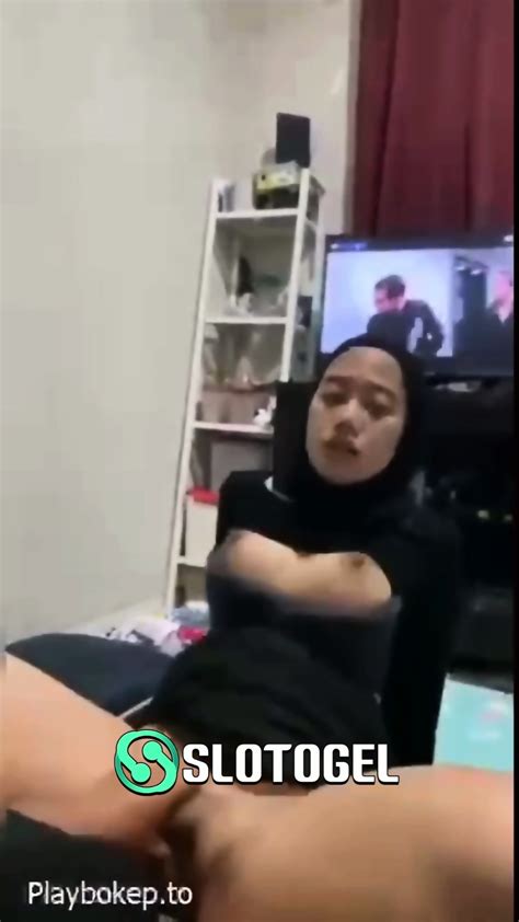 Hijab Doyang Sepong Eporner