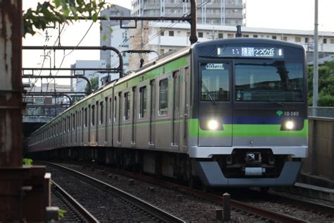 東京都交通局10 300形電車 柴崎駅 鉄道フォト・写真 By とりごもくさん レイルラボraillab