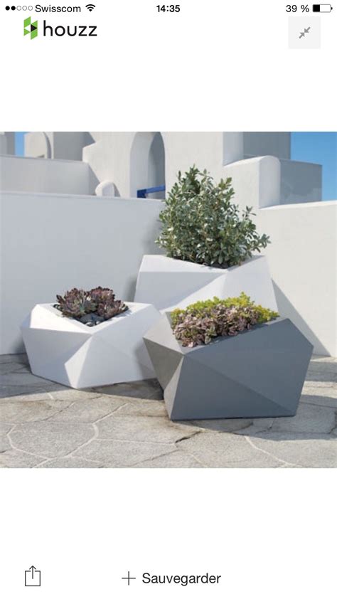 Pin By Cleo Tobon On Terrazajardín Outdoor Urns Patio Landscape