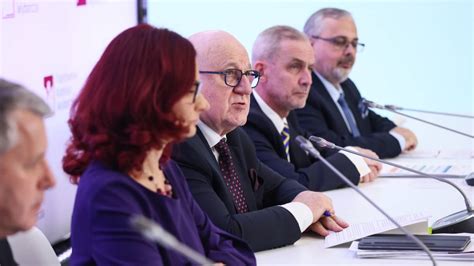 Wybory samorządowe PKW podała ostateczne wyniki PolsatNews pl