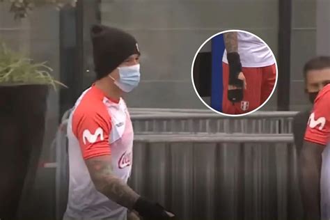Gianluca Lapadula apareceu a mão enfaixada ele chega para Perú x Paraguai para os Playoffs