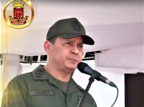 La jugada de Maduro en la cúpula militar ratificó a Padrino López y frenó el ascenso de una