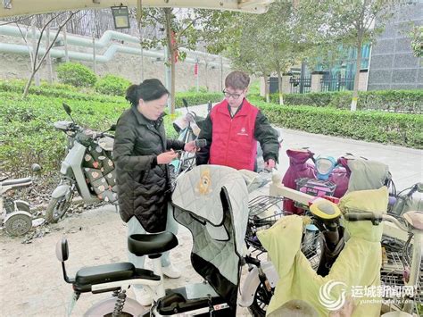 盐湖区外滩首府社区普及电动车安全知识