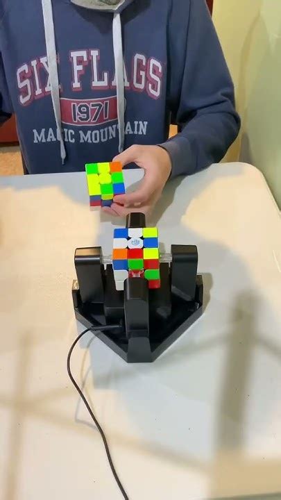 Finally Beating The Fan Robot Shorts Cube Puzzle Rubikscube Speed Cubing Viral Robot