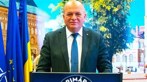 Primarul din Piatra Neamț condamnat la trei ani de închisoare cu