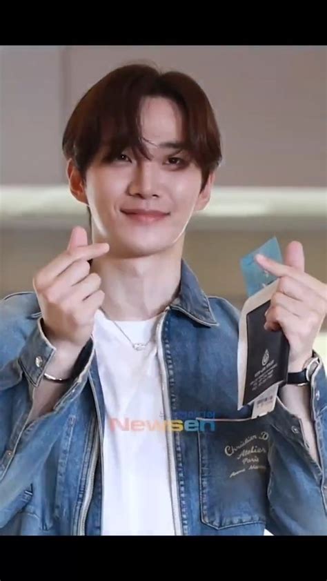 준호천지🇰🇷🇨🇦 250210 The Saem X Leejunho Japan 팬사인회 헙 손깍지😭 부럽다😭 Thesaem