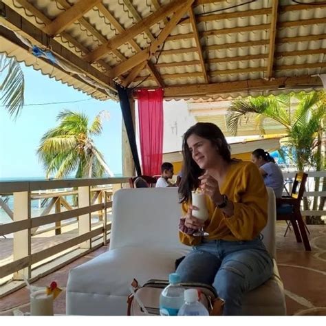 Jessica Canales Jessiencanales • Threads Say More