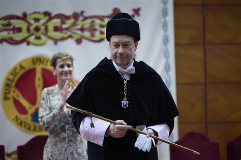 Chivite preside el acto de toma de posesión del rector de la UPNA