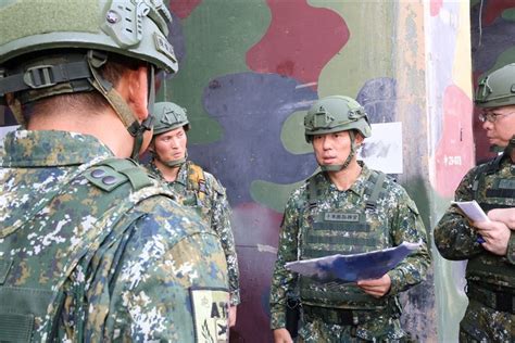 第5作戰區指揮官視導中苗作戰分區指揮所 確保任務遂行 軍聞 第5作戰區指揮官視導中苗作戰分區指揮所 確保任務遂行 青年日報
