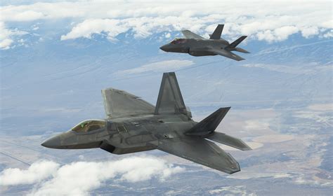 真五代戰機：假無人之手、殲距外之敵 尖端科技 軍事資料庫