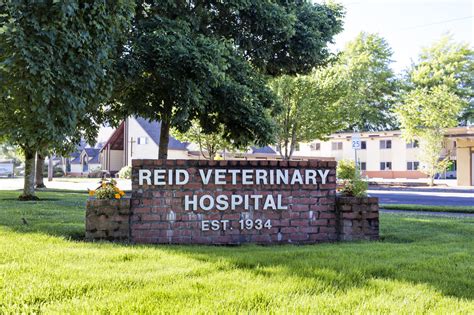 Reid Veterinary Hospital Home