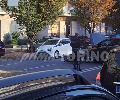 Torino Scontro Tra Una Moto E Un Auto In Via Pio VII Prima Torino