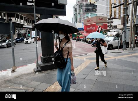 Ladies Walking Down Soi Asoke Aka Asok Montri Road Aka Ratchadaphisek Inner Ring Road Bangkok