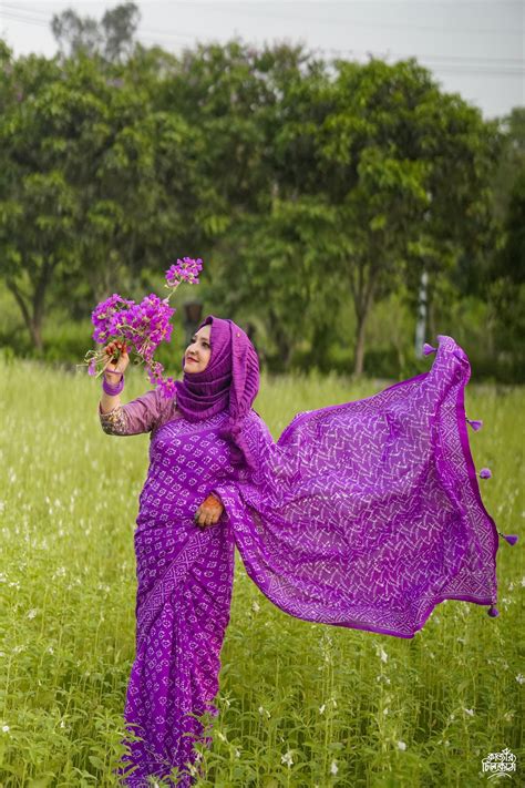কাজীর এই শাড়ির রঙে জারুল মিশেছে নাকি নাকি জারুলই রঙ চুরি করেছে💜 Facebook