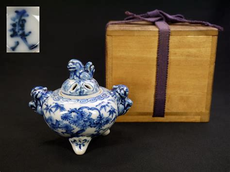 高橋道八作 染付松竹梅文 三足香呂 摘み獅子 無傷完品 京焼 T 1280 ギャラリーhisako｜大分別府の骨董屋