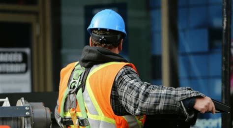 Common Oil Rig Injuries Highlight Job Hazards Sds Blog