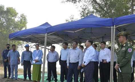 နိုင်ငံတော်စီမံအုပ်ချုပ်ရေးကောင်စီဥက္ကဋ္ဌ နိုင်ငံတော်ဝန်ကြီးချုပ် ဗိုလ