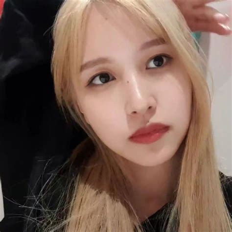 트와이스 미나 촬스의 이슈와 유머