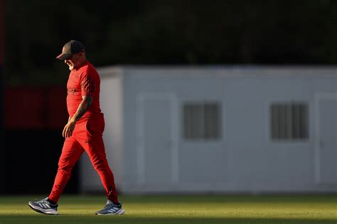 Sampaoli Dirige Primeiro Treino No Flamengo Veja Fotos E Vídeojogada