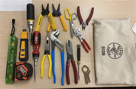 2nd Year Apprentice Tool Dump Relectricians
