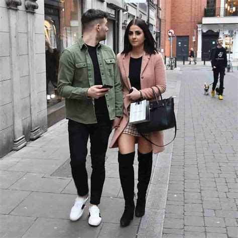 Lisa McHughs Fairytale Wedding All The Details As The Star Shares Her