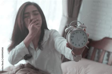 Girl Wake Up Alarm
