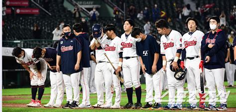 포토 10점차 패배에 고개 숙인 롯데