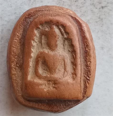 พระกำแพงซุ้มกอ Ennxo