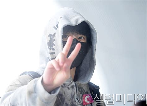 셀럽포토 방탄소년단bts 정국 클로즈업 부르는 미모 셀럽미디어