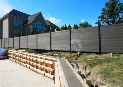 铝木围栏 佛山木新代塑木地板围栏环保木地板墙板专业生产商